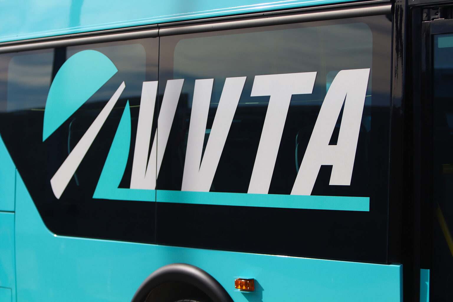 Victor Valley Transit Authority Unveils Hydrogen Fuel Cell Buses ...